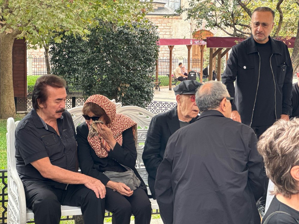 Mazhar Alanson'un kızı Eda Alanson son yolculuğuna uğurlandı | N-Life