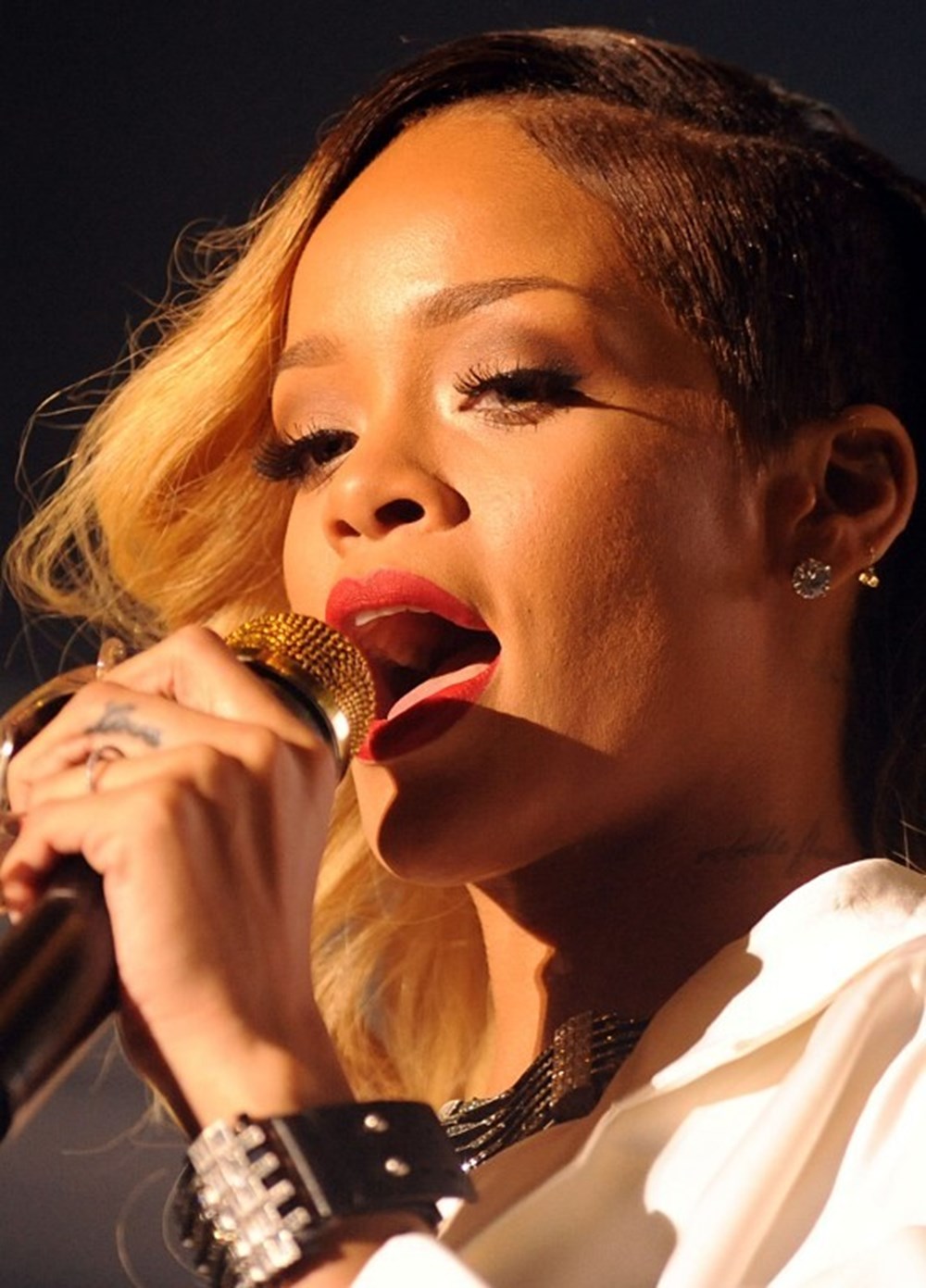 Rihanna Fas'tan geçti - Magazin Haberleri