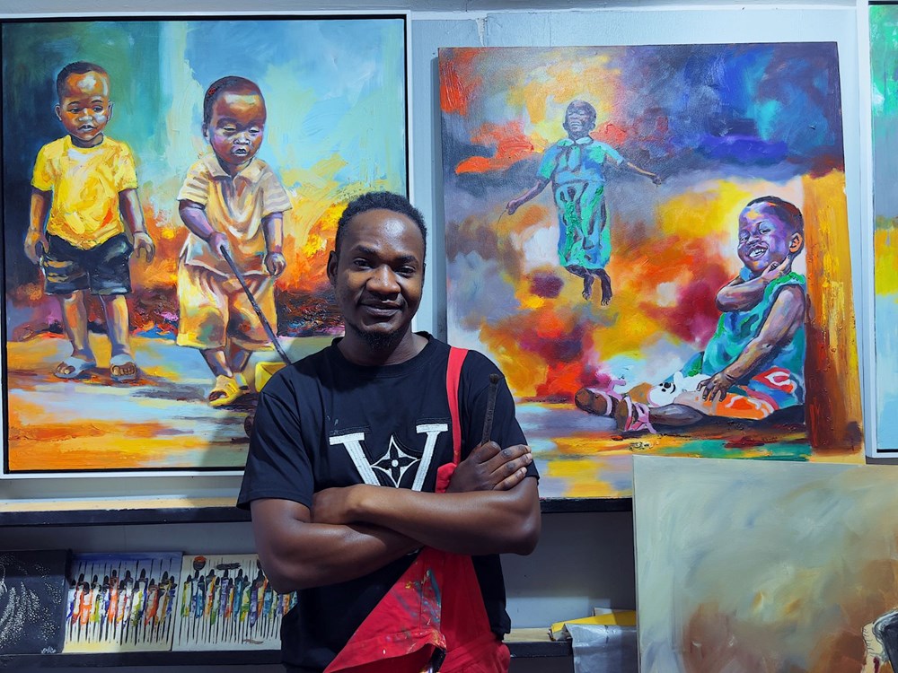 Uganda’da ressam Ivan Mubiru yoksul mahallelerin çocuklarını resmediyor ...