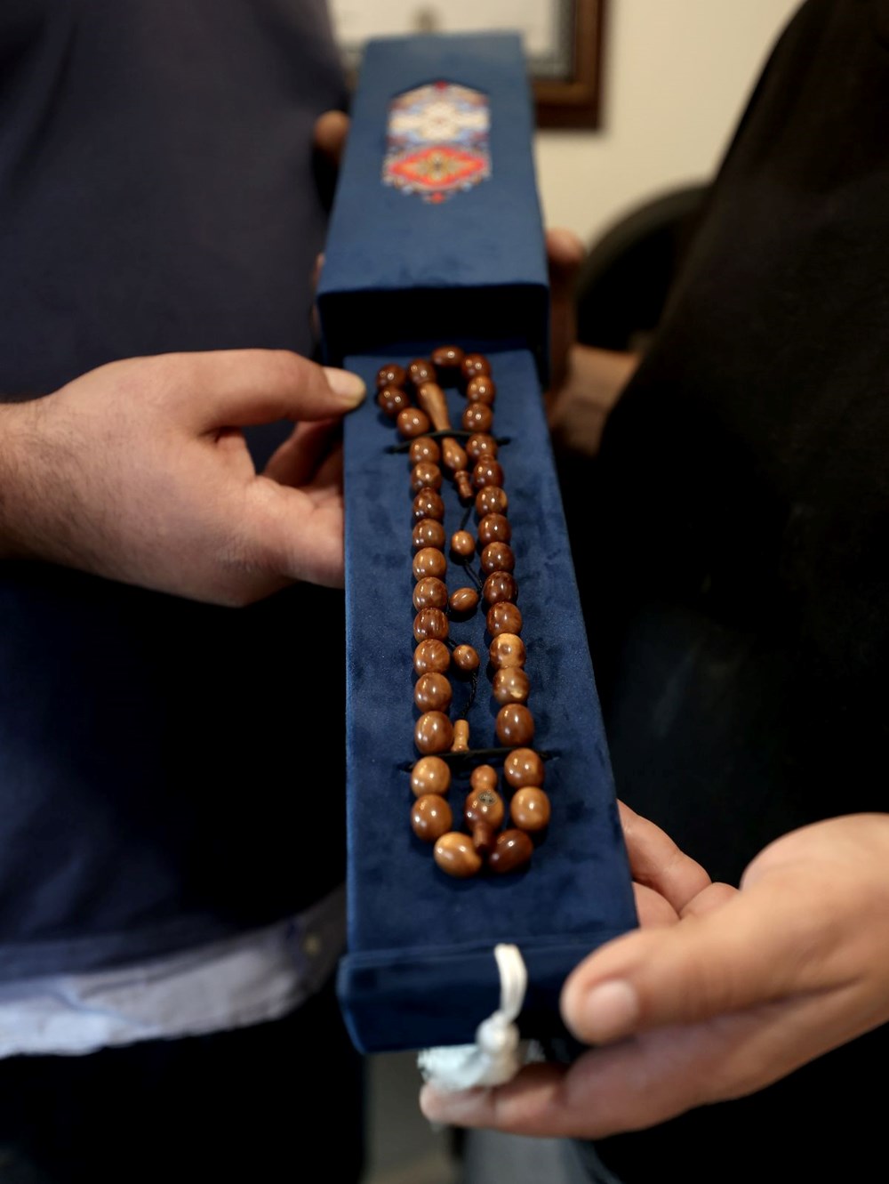 Kullanılmayan objeler heykeltıraşın elinde tespihe dönüşüyor | N-Life