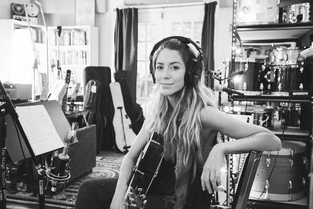 ABD’li şarkıcı Kylie Rae Harris hayatını kaybetti