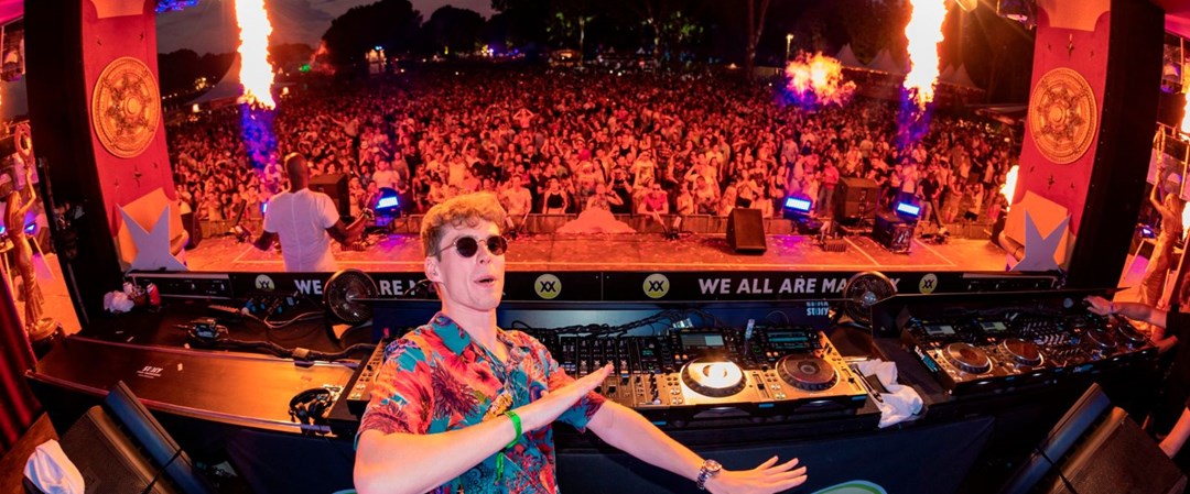 Ünlü DJ'ler İstanbul'a geliyor