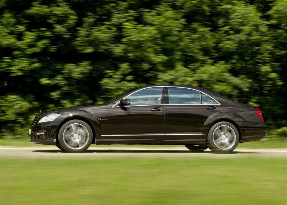 2011 Mercedes-Benz S63 AMG
