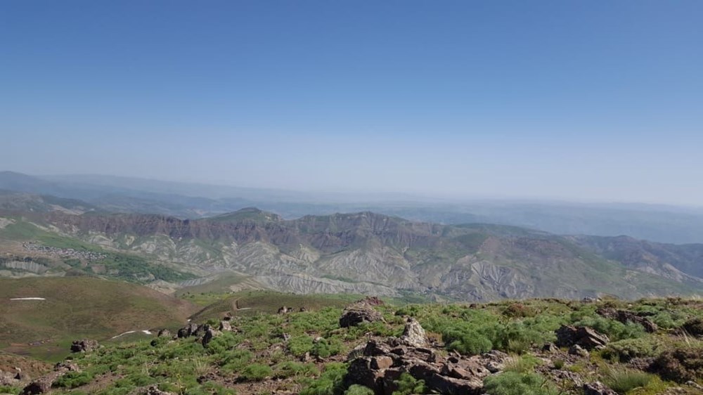 Bingöllü dağcılardan, Gerindal Krater Gölü'ne keşif yürüyüşü