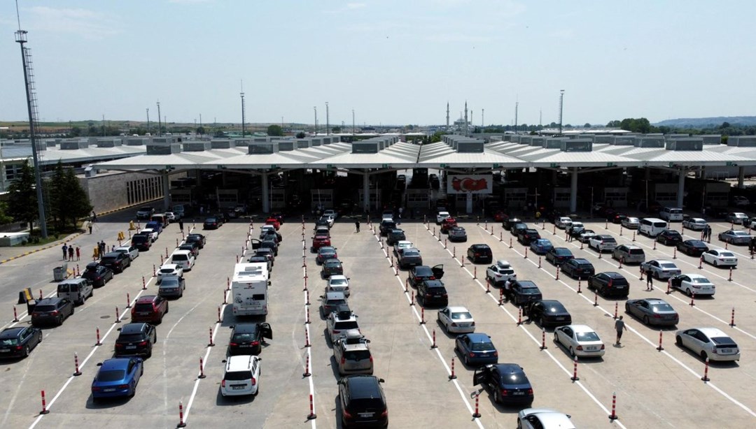 Kubran Bayramı'nda gümrük kapılarından 1 milyon 126 bin kişi geçti ...