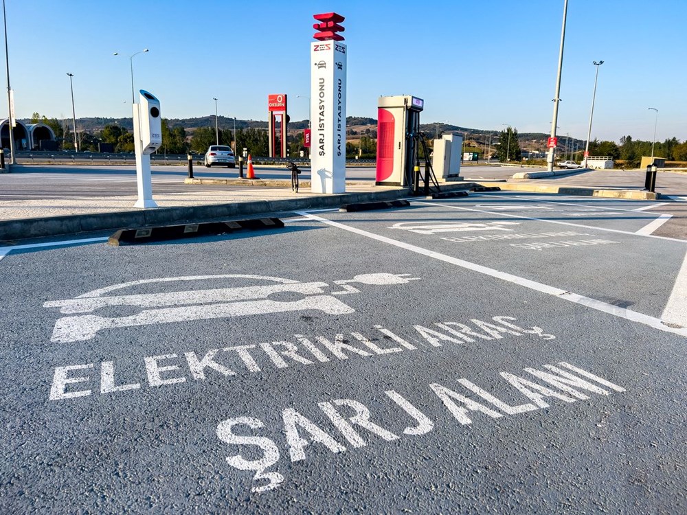 Teknoloji yeni, otoparklar eski: Bina otoparkına şarj istasyonu kurulabilir mi?