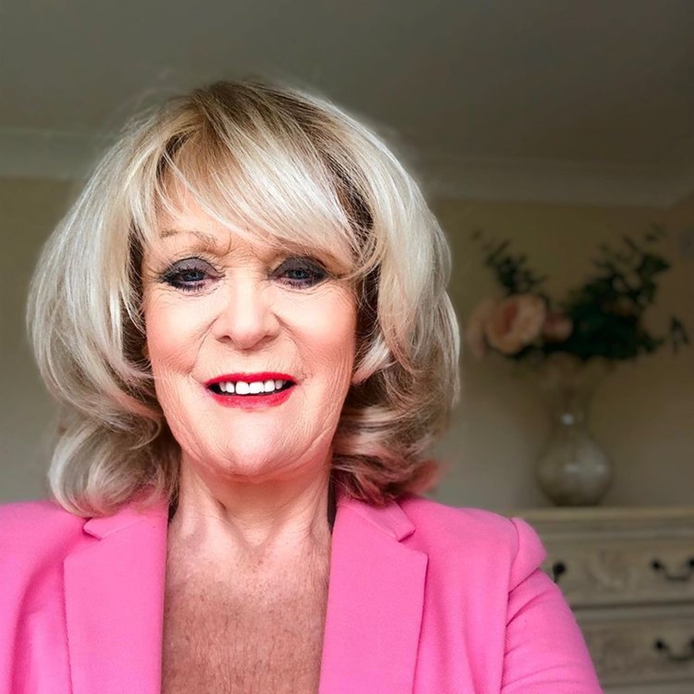 Sherrie Hewson: Yönetmen limonatayla kandırıp saldırdı - Son Dakika ...
