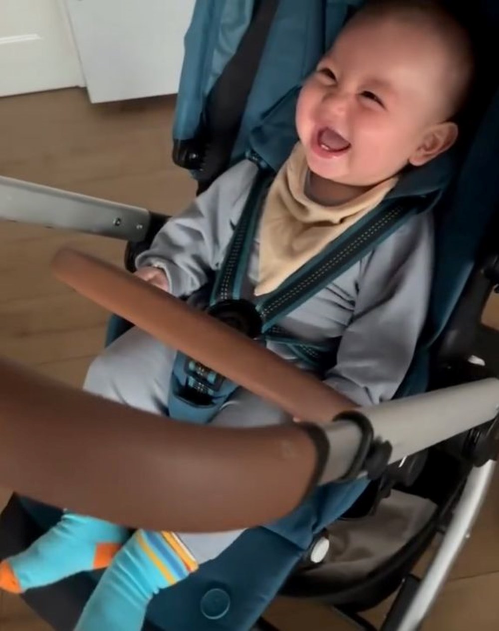 Ahmet Kural oğlunun yüzünü ilk kez gösterdi: İşte Kemal bebek | N-Life