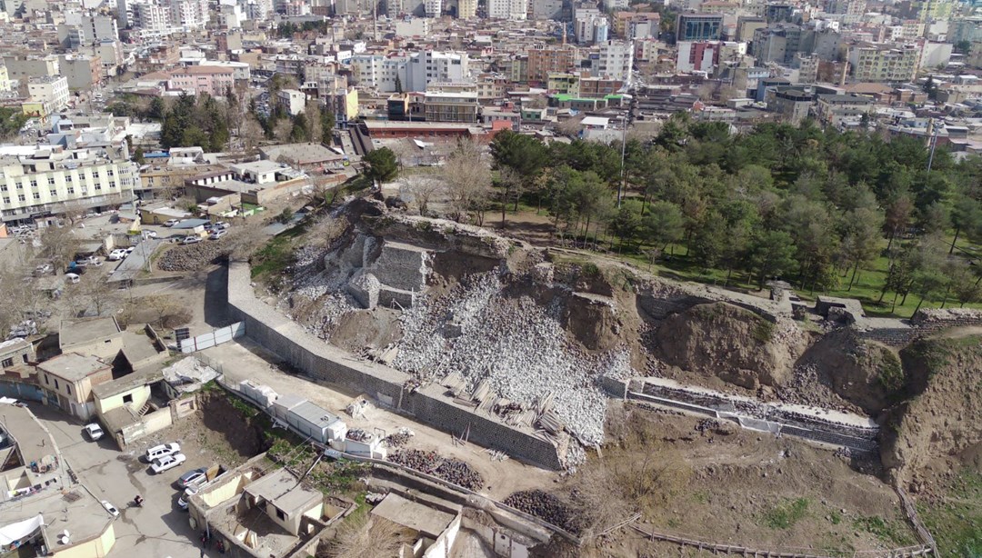 Siverek Kalesi depremlerde hasar gördü | N-Life