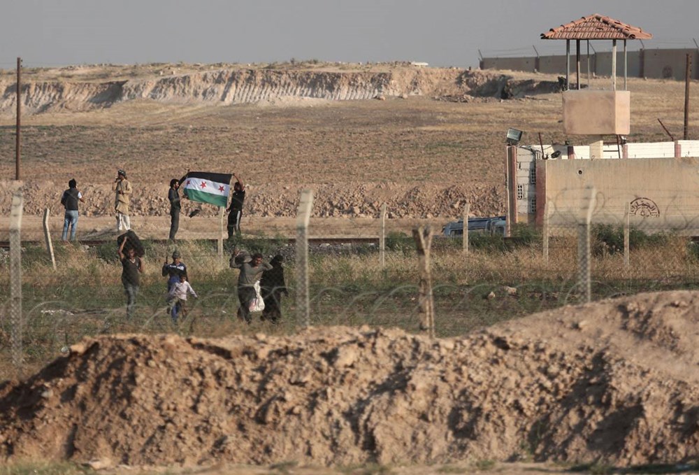 Tel Abyad'da bayrak savaşı! - Son Dakika Dünya Haberleri | NTV Haber
