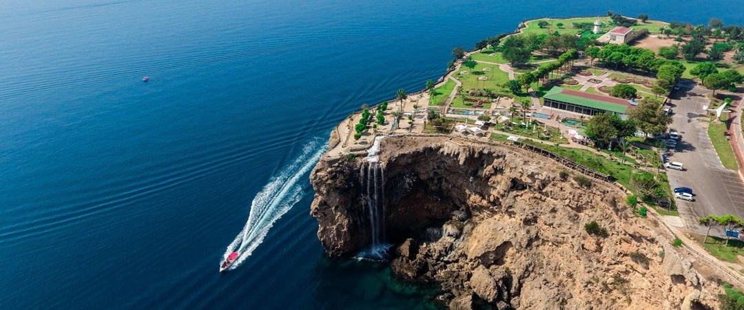 Antalya'da falez bandındaki 36 riskli binada yaşam sürüyor - Son Dakika ...
