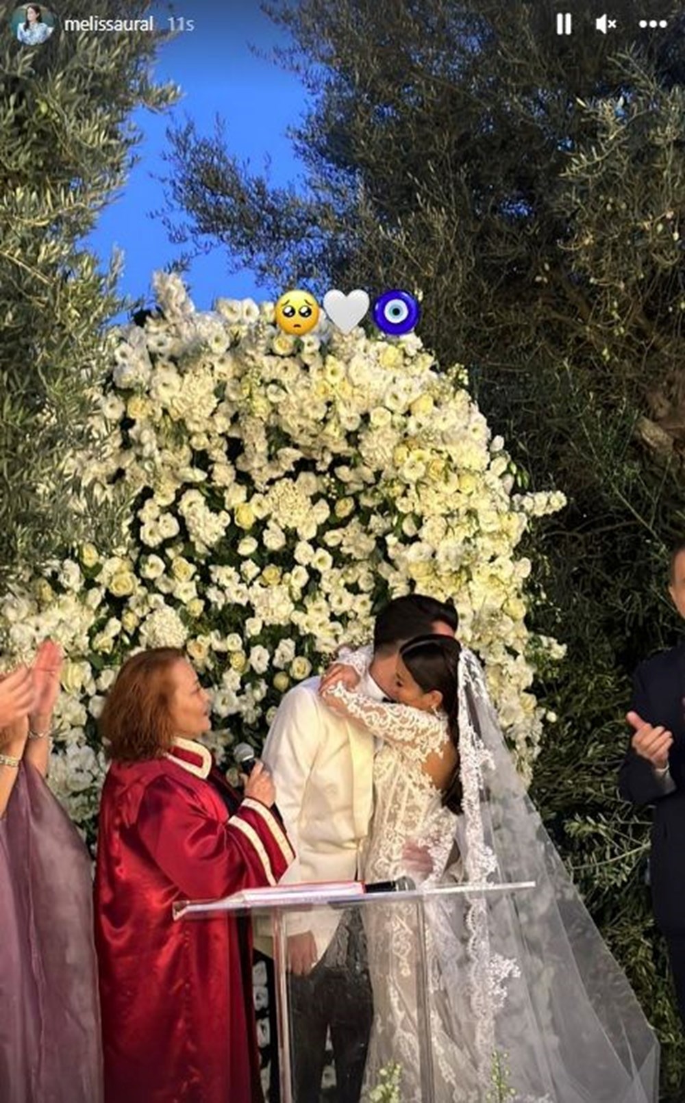 Sibel Can Ve Hakan Uralın Oğlu Engincan Ural Evlendi Son Dakika