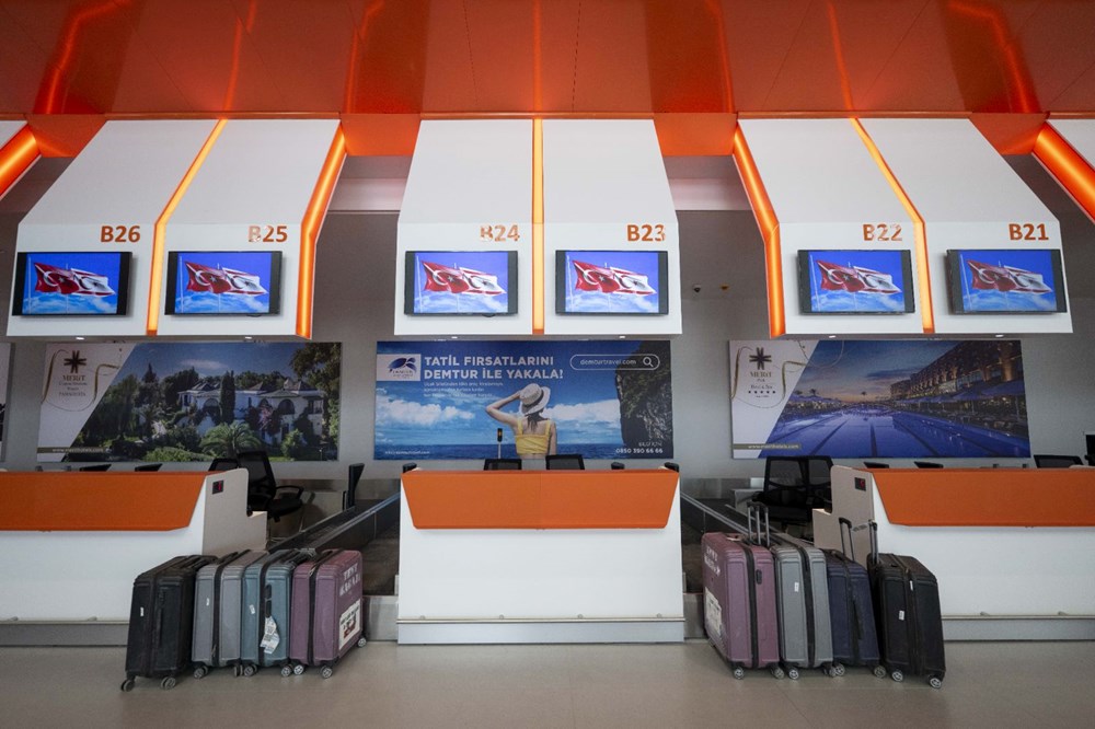 Yenilenen Ercan Havalimanı, Kıbrıs Barış Harekatı'nın yıl dönümünde ...