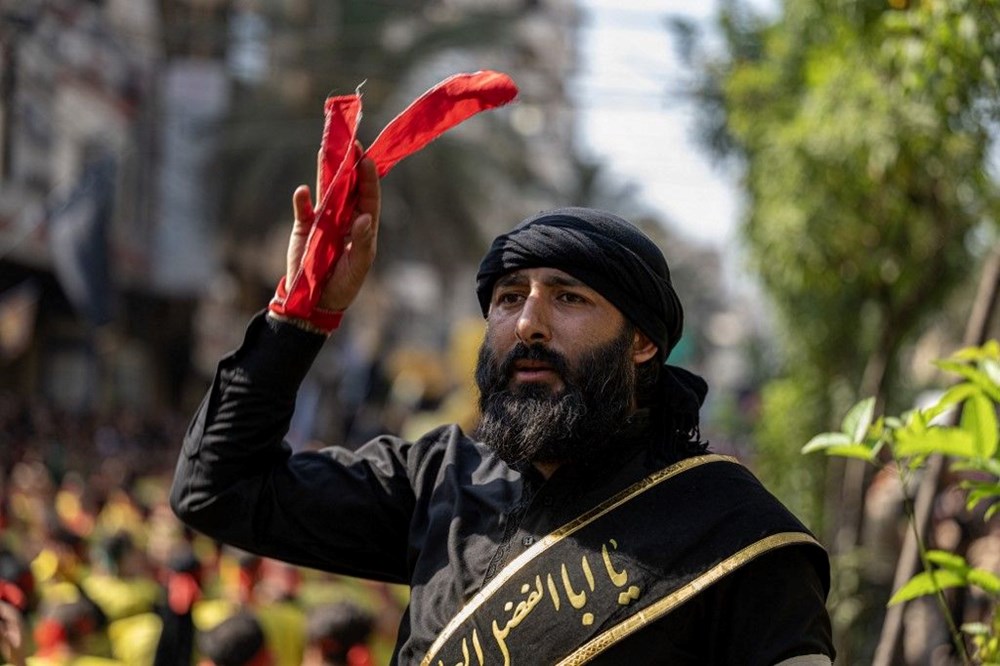 Şii'ler Kerbela şehitleri için yasta | NTV Haber