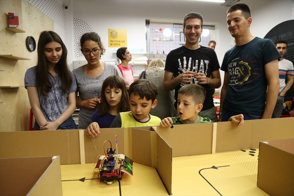 Nikola Tesla'nın anısına robot maratonu düzenlendi - Son Dakika ...