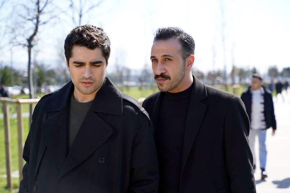 Yalı Çapkını'nın Ferit'i Mert Ramazan Demir bilinmeyenlerini anlattı ...