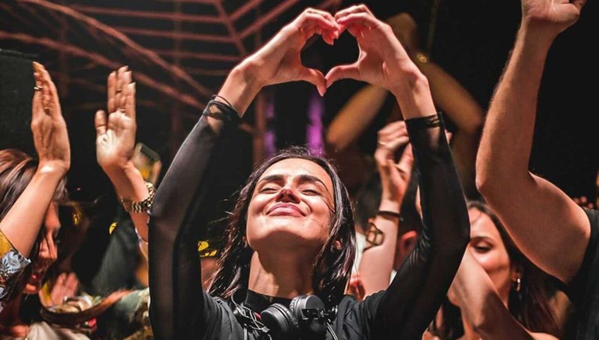 Dj Olga Korolova Konser Için Geldiği Antalyada Klip çekti Private Knightonline Servers