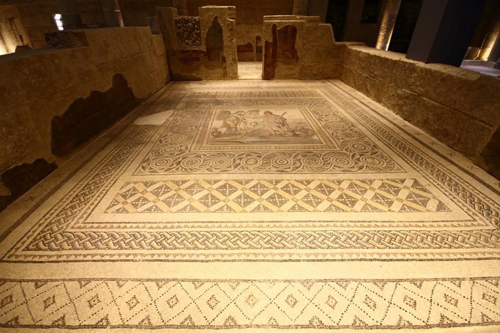 'Çingene kızı mı Büyük İskender mi?'