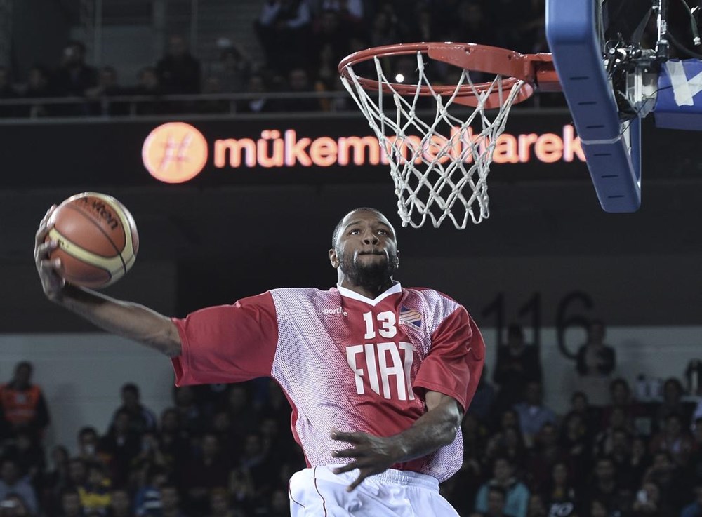 "Sony Xperia Smaç Yarışması"nın galibi Kenneth Gabriel oldu - Son ...