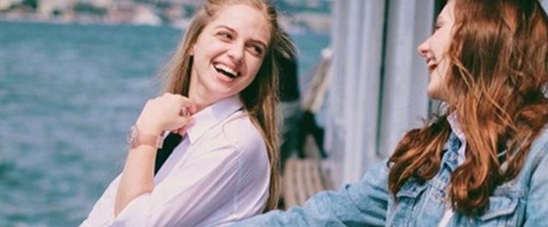 Love 101'den ilk kareler (Netflix'in üçüncü Türk dizisi Love 101 oyuncu ...