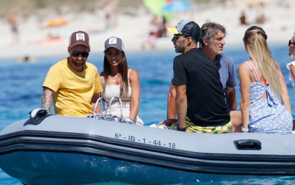 Lionel Messi'nin Ibiza'daki romantik tatili - Son Dakika Yaşam ...