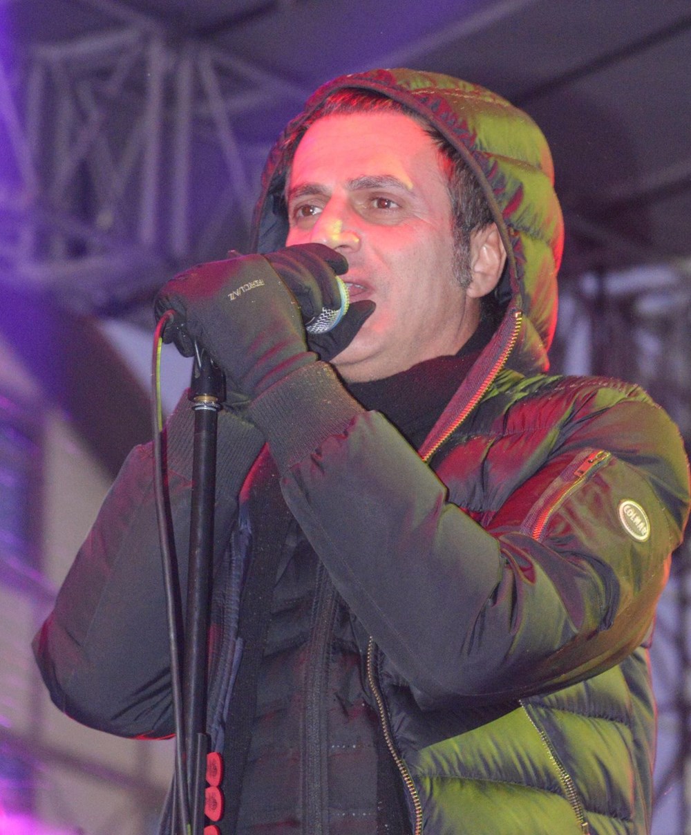 Palandöken'de eksi 16 derecede Teoman konseri - Son Dakika Yaşam ...