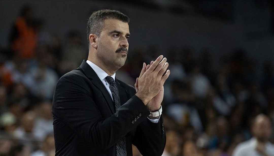 Erdem Can kimdir? Anadolu Efes Basketbol Takımı'nın başantrenörü Erdem ...