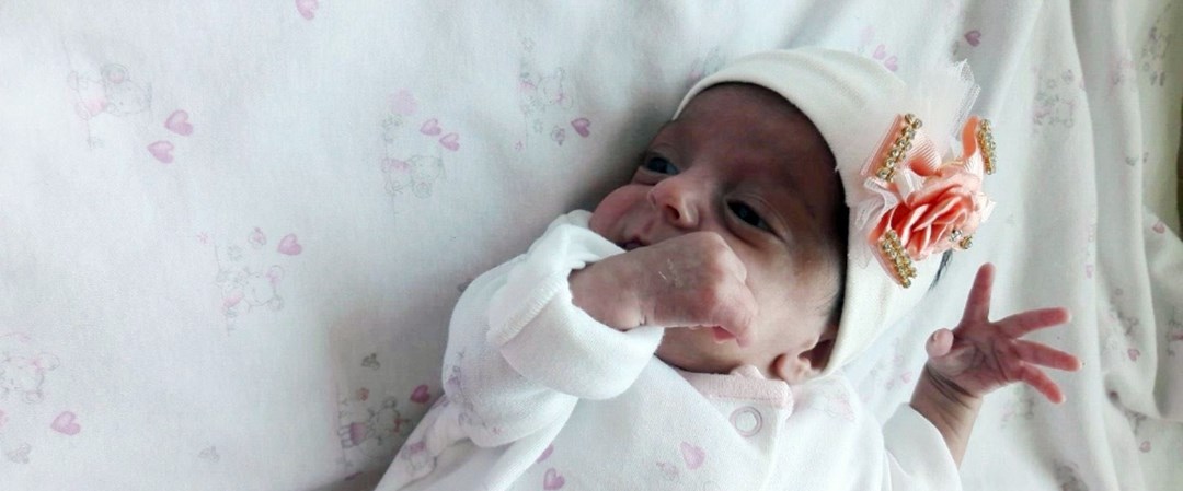700 gramlık Elif Deniz bebek hayata tutundu - Son Dakika Türkiye ...
