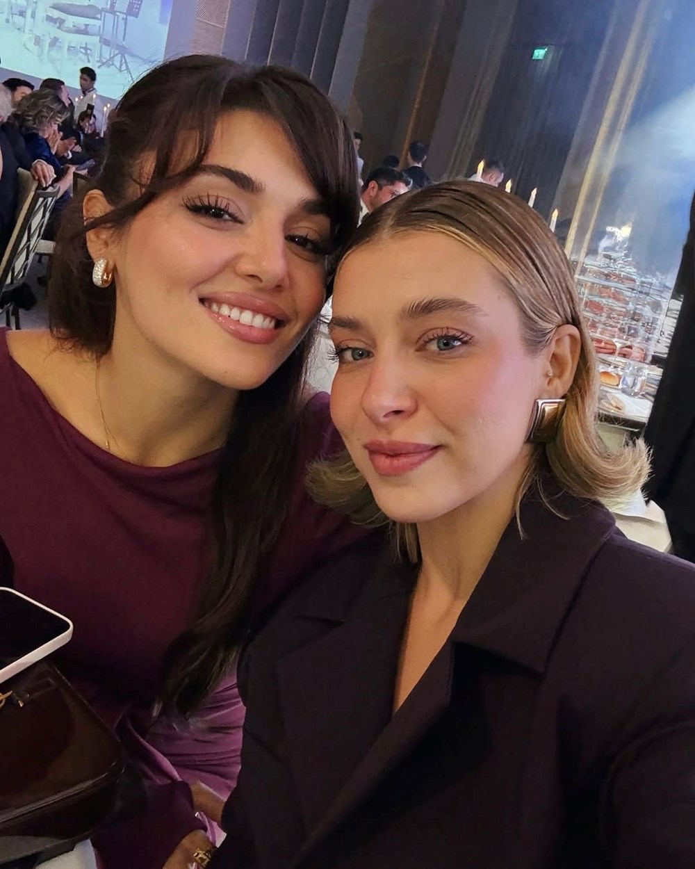Hande Erçel'den ablası Gamze Erçel'e: Sensiz olamazdım gökyüzüm - Son ...