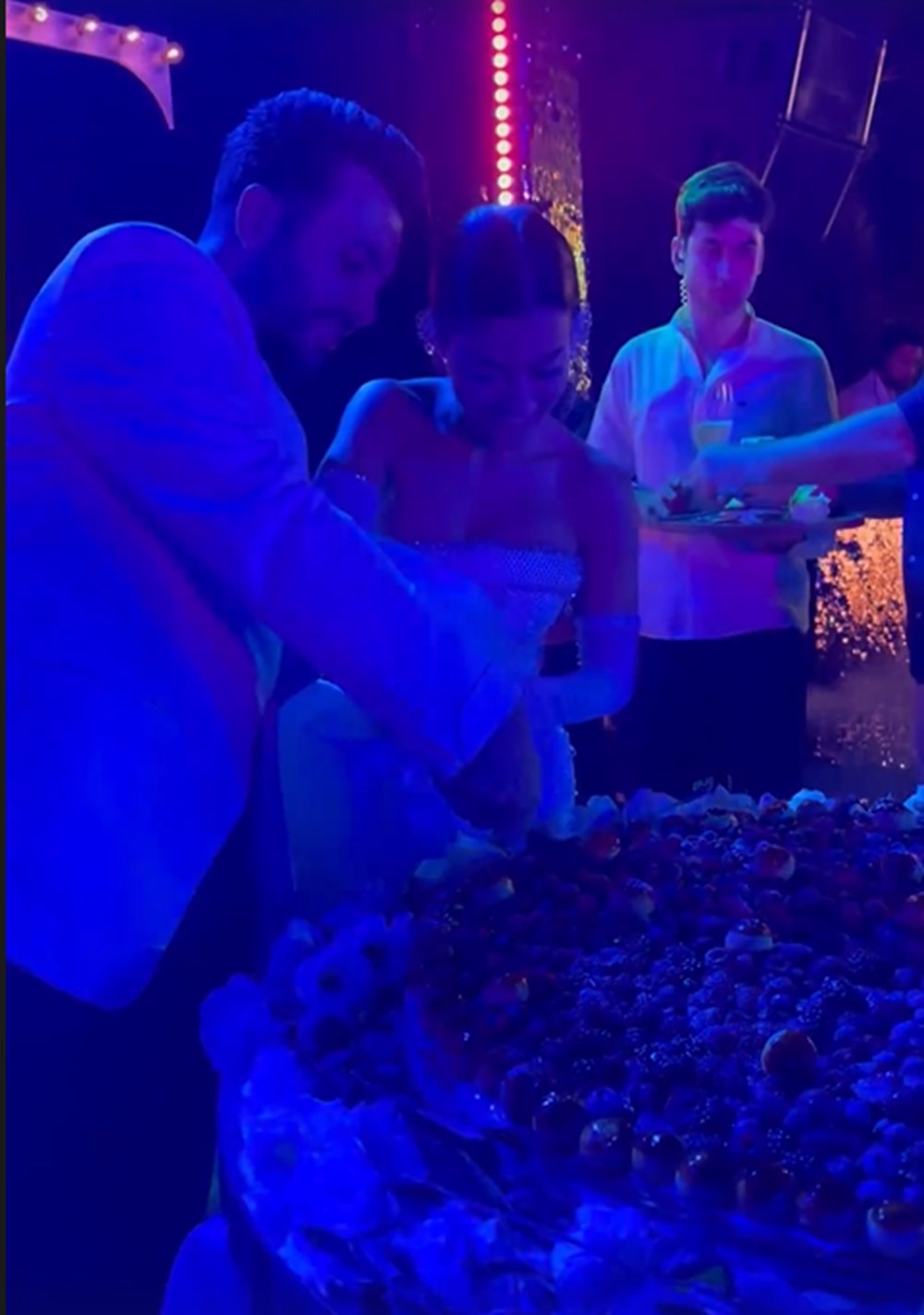 Sibel Can Ve Hakan Uralın Oğlu Engincan Ural Evlendi Son Dakika Magazin Haberleri N Life