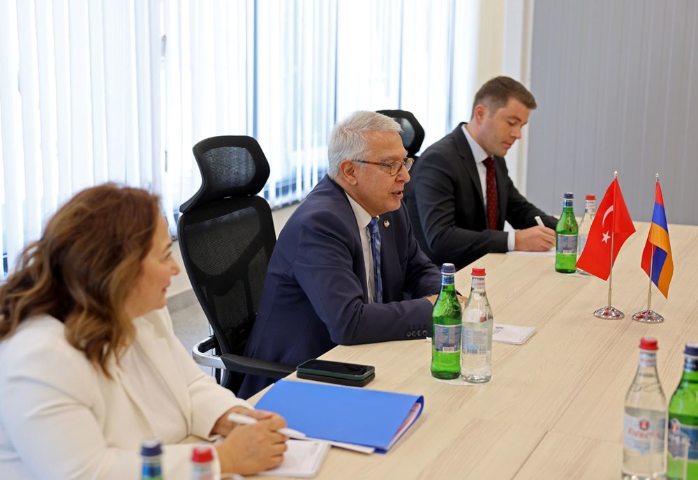 Türkiye-Ermenistan sınırında önemli görüşme - Son Dakika Türkiye ...