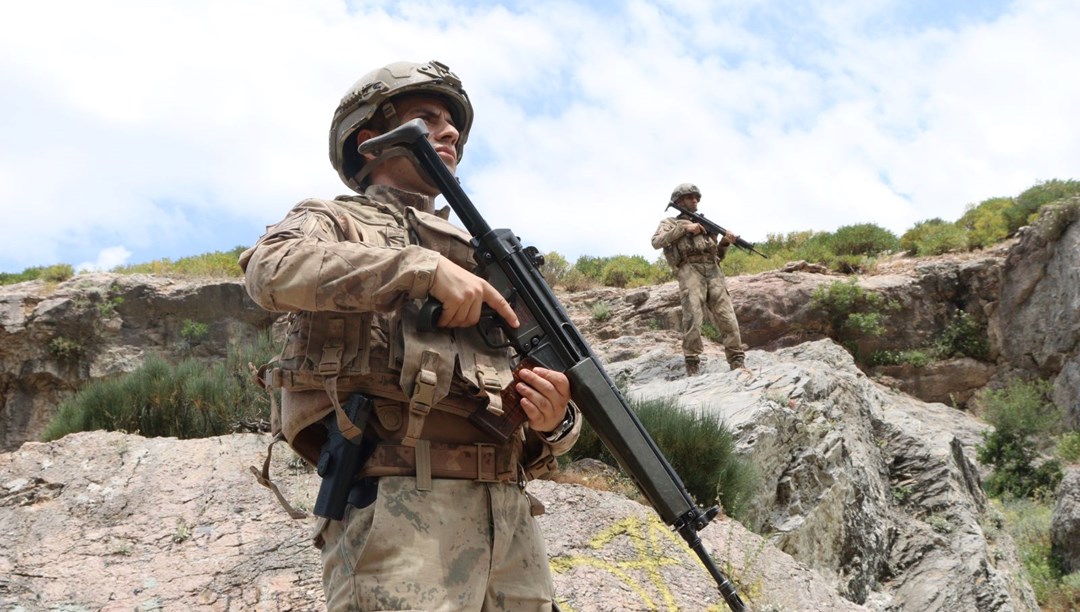 Komandolar yangın nöbetinde - Son Dakika Türkiye Haberleri | NTV Haber