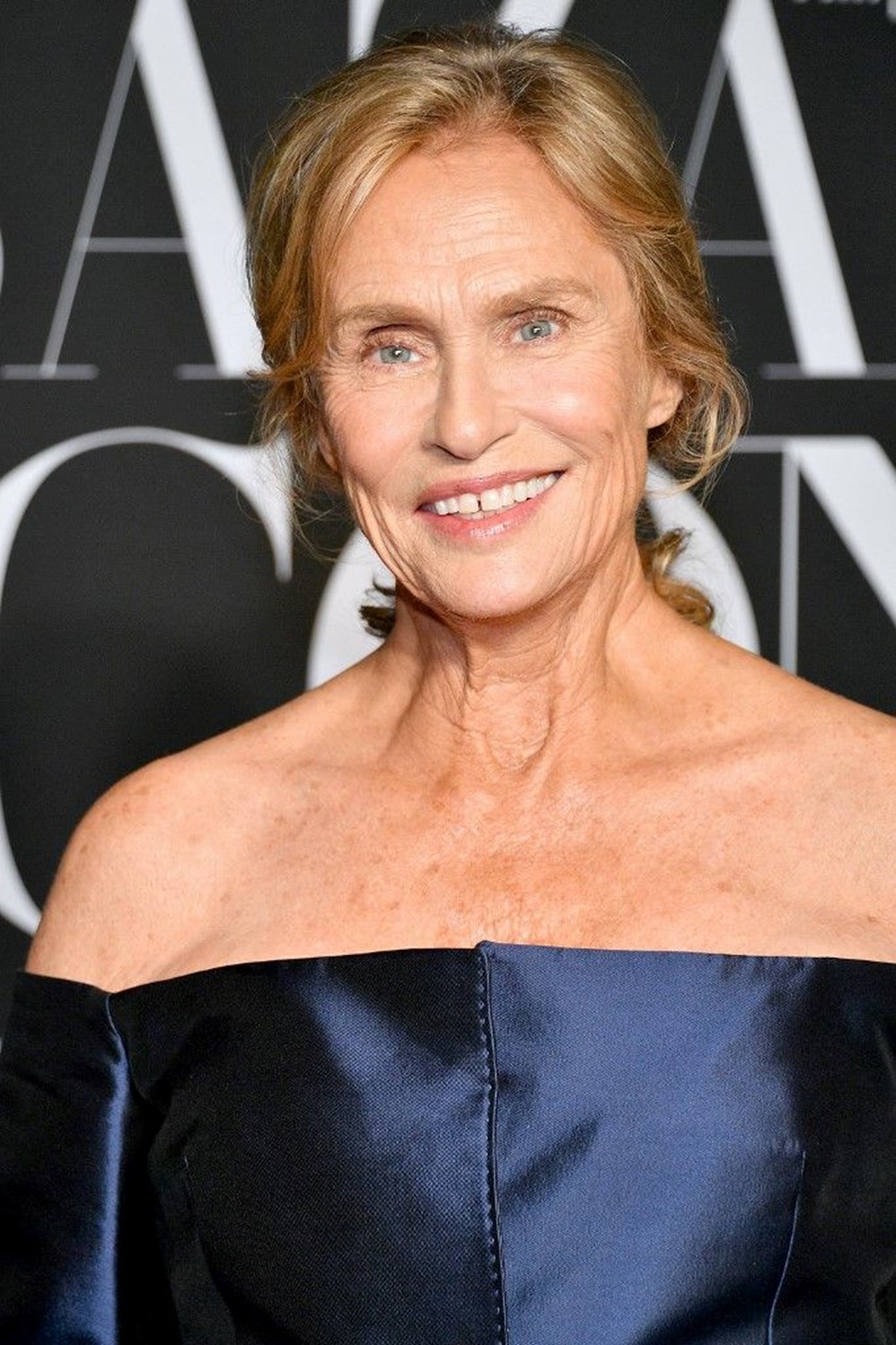 78 yaşındaki Lauren Hutton Harper’s Bazaar dergisine kapak oldu | N-Life