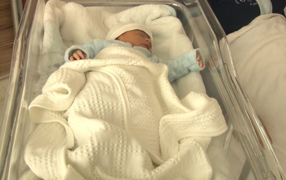 9 Aylık Hamile Eşini Deprem Sırasında Balkondan Atarak Kurtardı Olay
