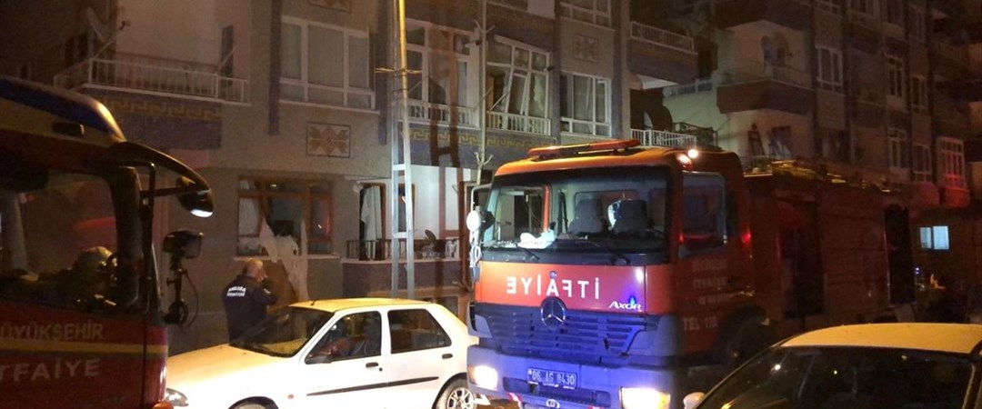 SON DAKİKA: Ankara Pursaklar'da bir binada patlama meydana geldi - Son Dakika Türkiye Haberleri ...