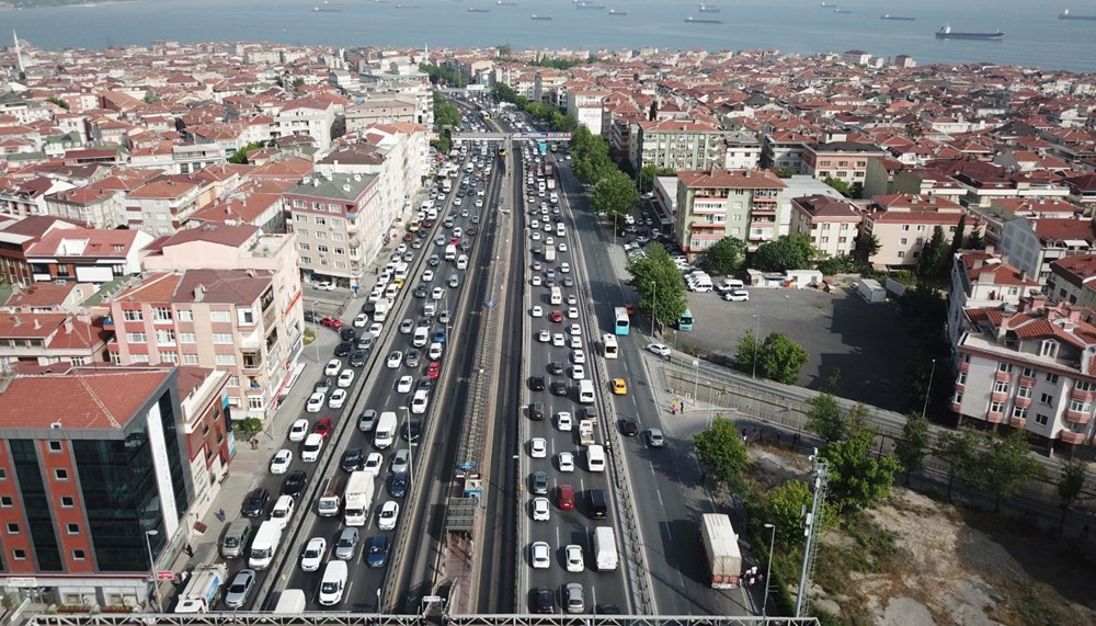 İstanbul'da son 2 ayın en yoğun trafiği - Son Dakika Türkiye Haberleri ...