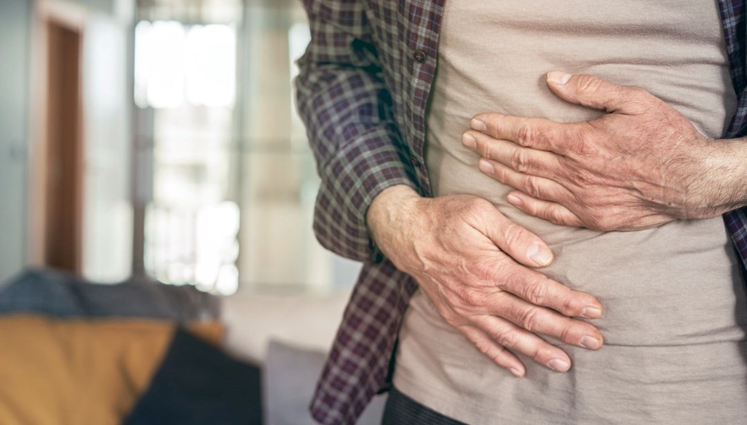 Doktor yaşadığı mide ağrısını görmezden geldi: 1 hafta sonra kanserden ...