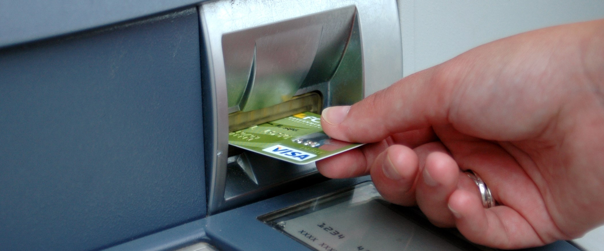 ATM'nin mucidi bu buluşu ile kaç para kazandı? (James Goodfellow kimdir ...