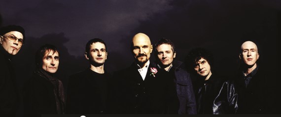 Tim Booth konserden önce Radyo Eksen’de - Son Dakika Türkiye Haberleri ...