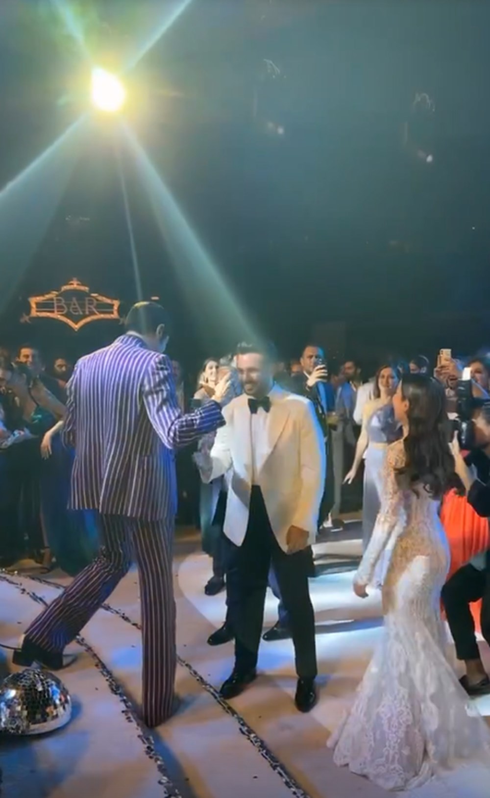 Sibel Can Ve Hakan Uralın Oğlu Engincan Ural Evlendi Son Dakika