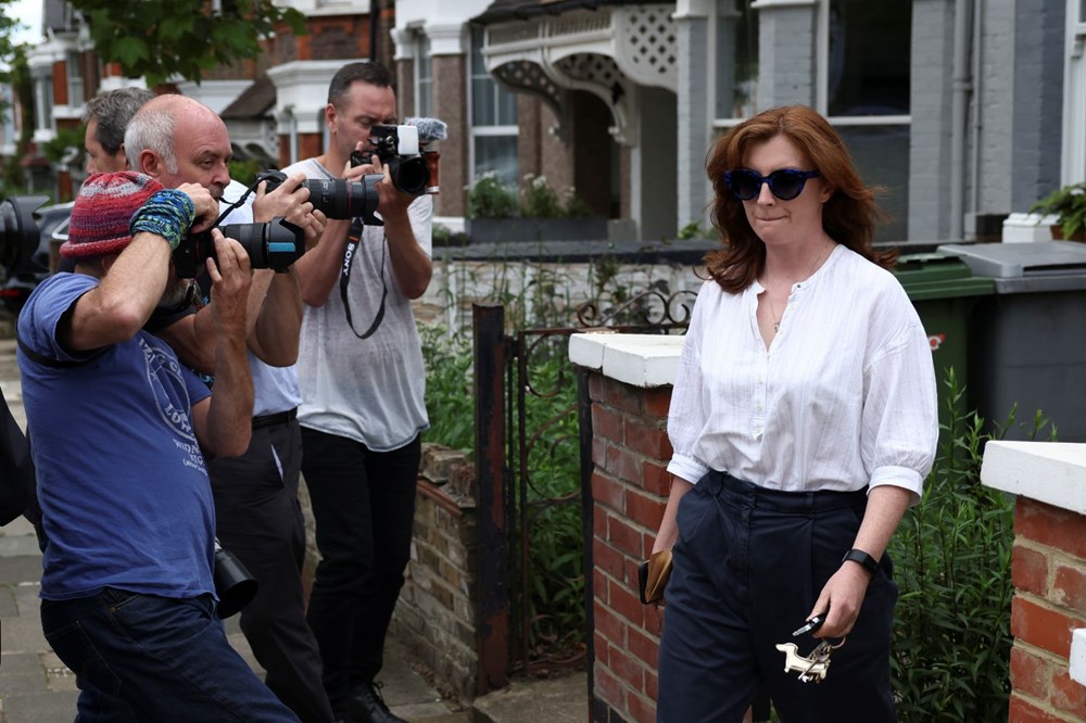 İngiltere Sağlık Bakanı Matt Hancock eşini danışmanı için terk etti ...