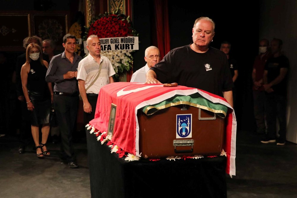 Semih Sergen son yolculuğuna uğurlandı | N-Life