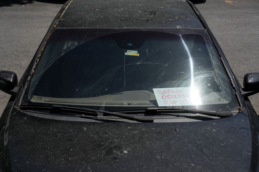 Aracını satmak isteyenler yöntem değiştirdi: İkinci el otoda cam ilan ...