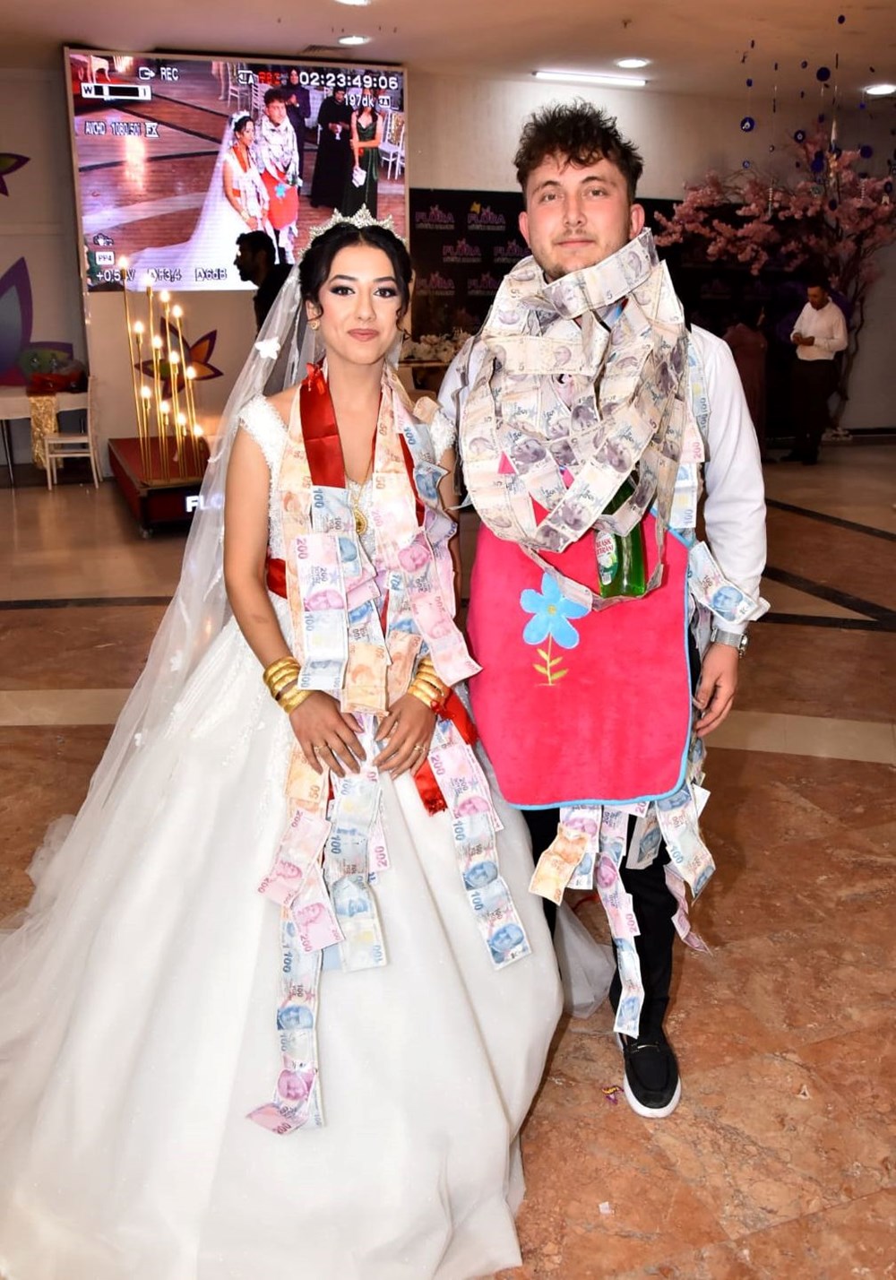 Düğünde damada mezar taşı şakası - Son Dakika Türkiye Haberleri | NTV Haber