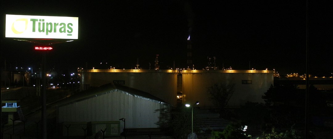 TÜPRAŞ İzmit Rafinerisi'nde yangın: 1 ölü, 4 yaralı - Son Dakika ...