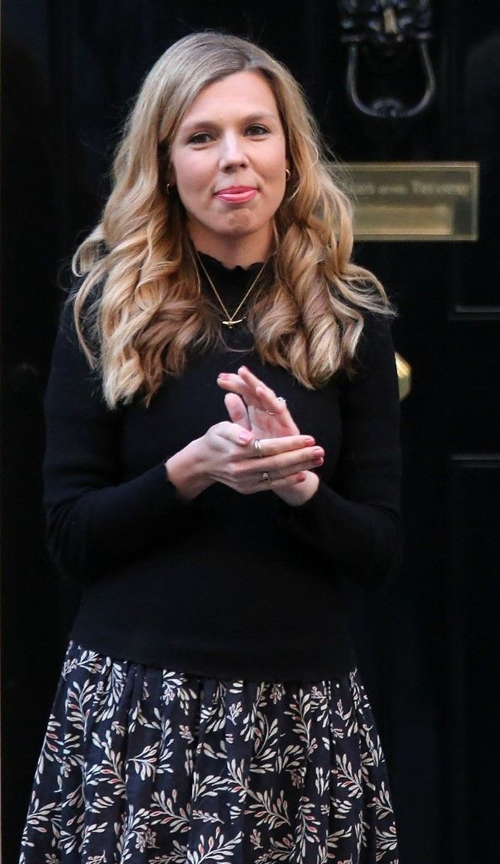 First lady Carrie Symonds şov yıldızı oluyor - Son Dakika Yaşam ...