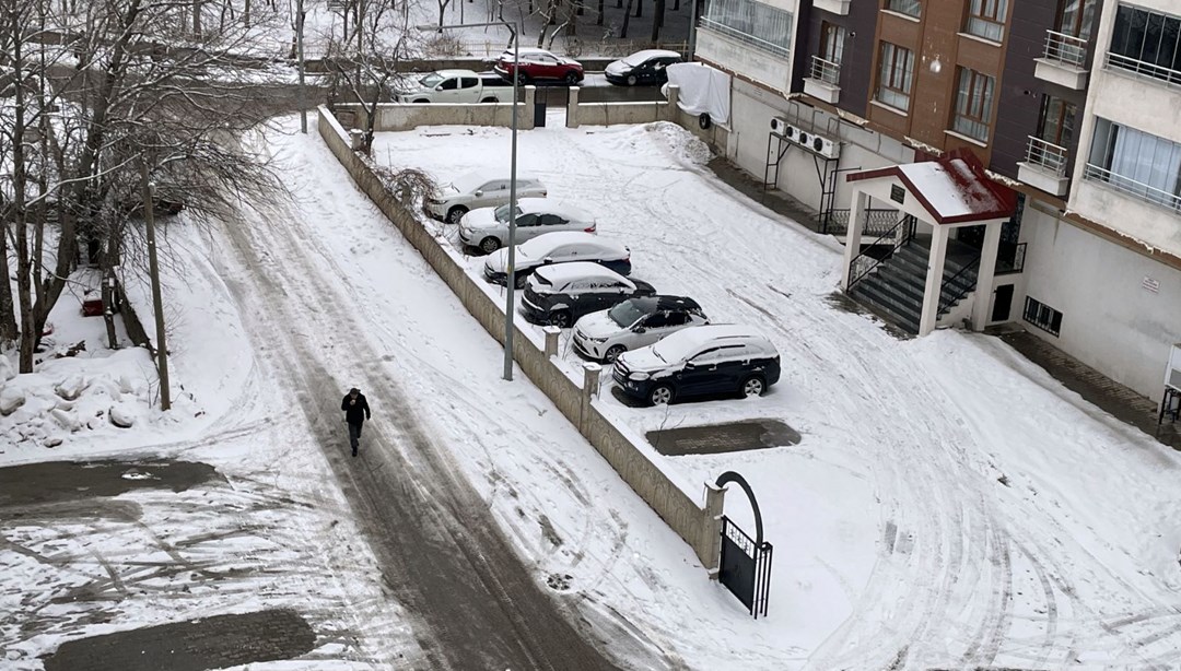 Doğuda kar: Bitlis ve Van'da köy yolları kapandı - Son Dakika Türkiye ...