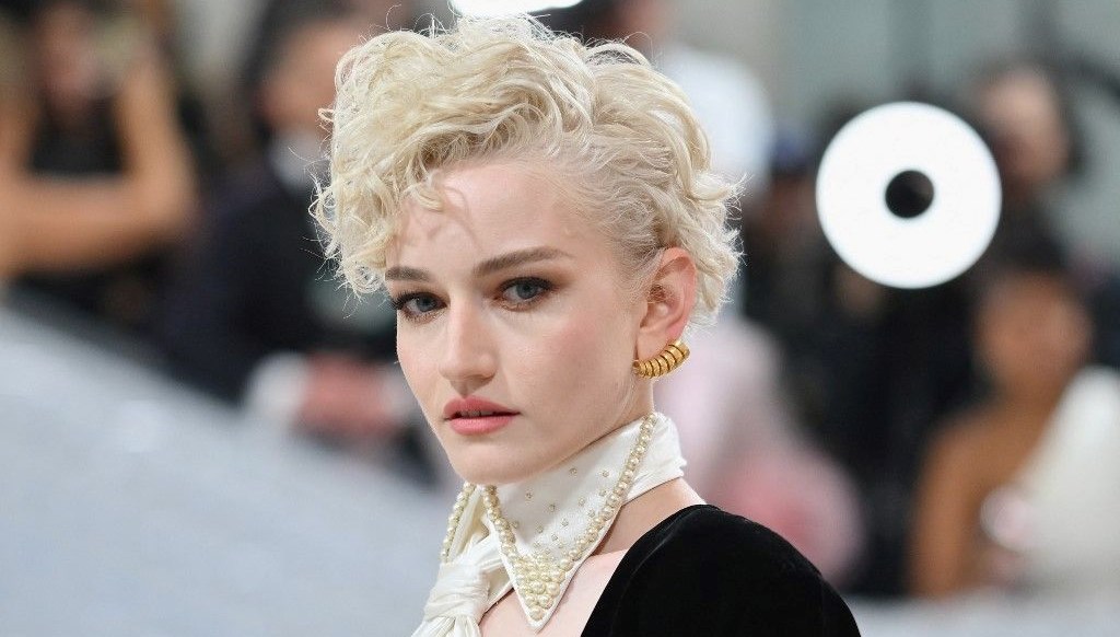 Julia Garner Fantastik Dörtlü'nün Gümüş Sörfçü'sü oldu | N-Life