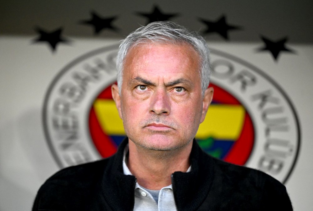 Fenerbahçede Yeni Sezonun Ilk Ayrılığı Belli Oldu Edin Dzeko Için