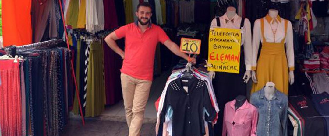 Telefonla oynamayan bayan eleman arıyor - Son Dakika Türkiye Haberleri ...